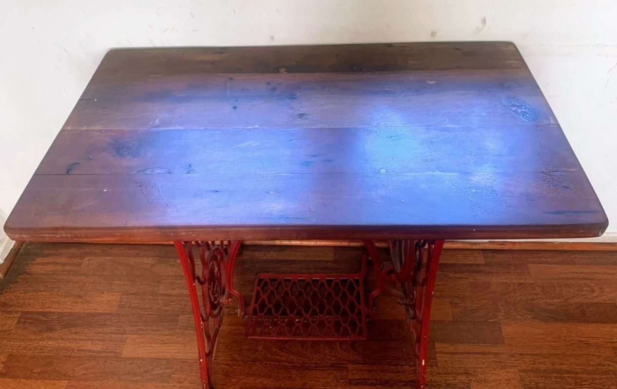 Mesa con base singer - Matuttera